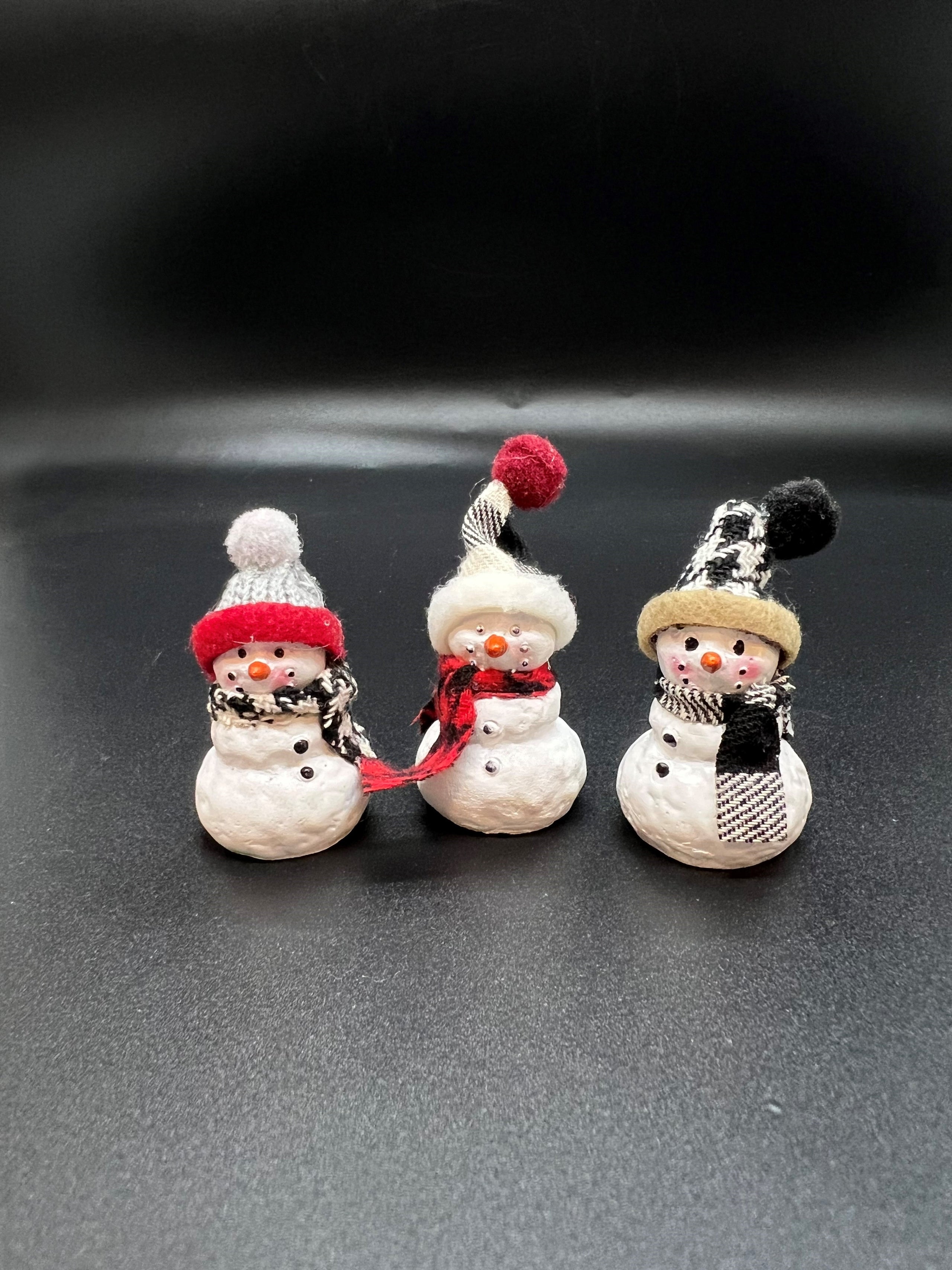 COZY SNOWMEN - MINI FIGURINES | TURN THE PAGE BOOKSTORE